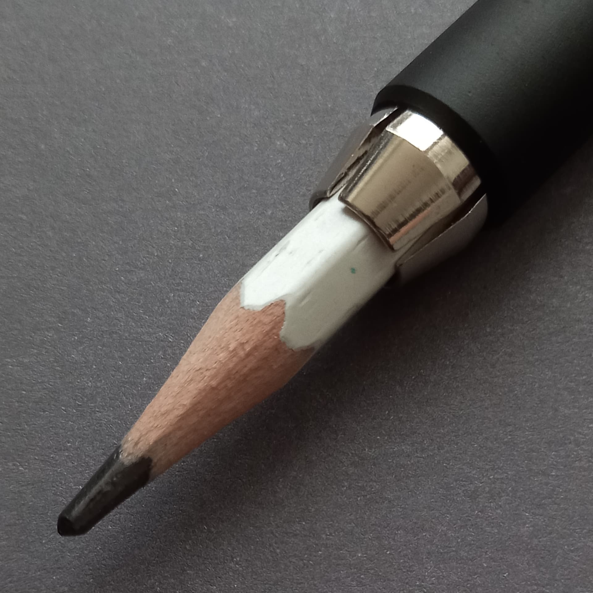 New pencil holder from Sennelier - Off Topic Discussions - Knockology ...