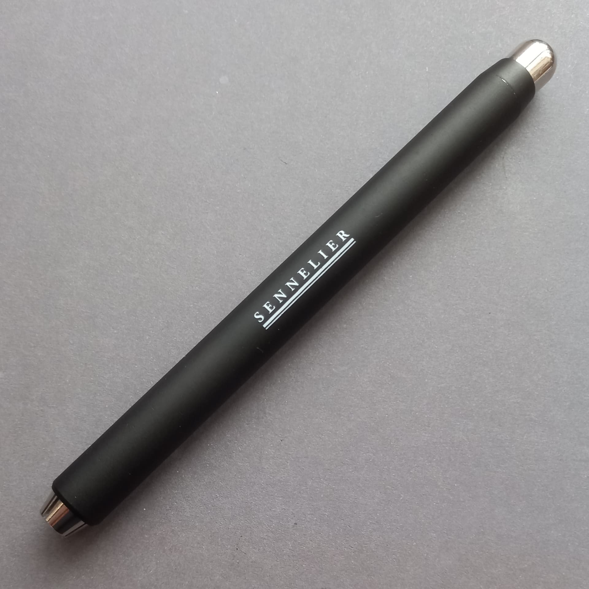 New pencil holder from Sennelier - Off Topic Discussions - Knockology ...